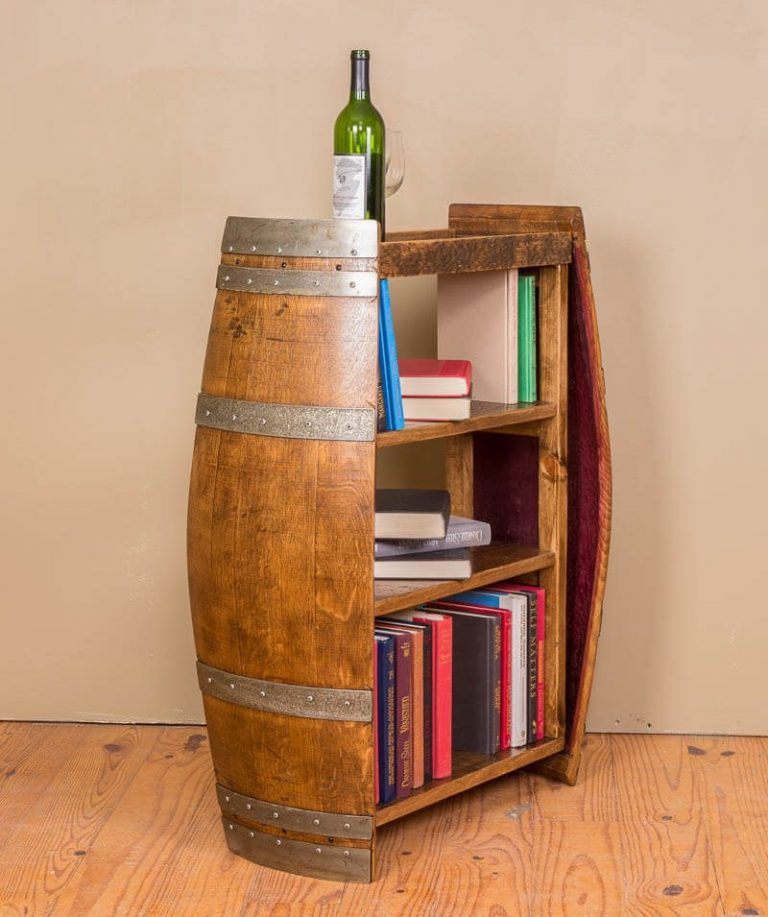10 idées déco utiles et faciles à créer grâce à des tonneaux en bois