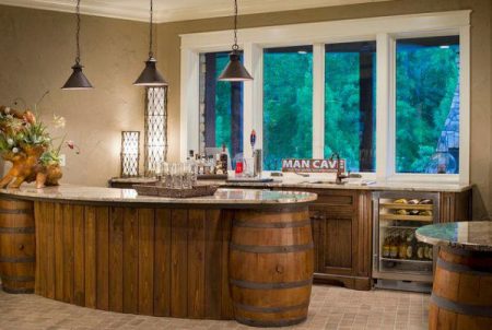 10 idées déco utiles et faciles à créer grâce à des tonneaux en bois